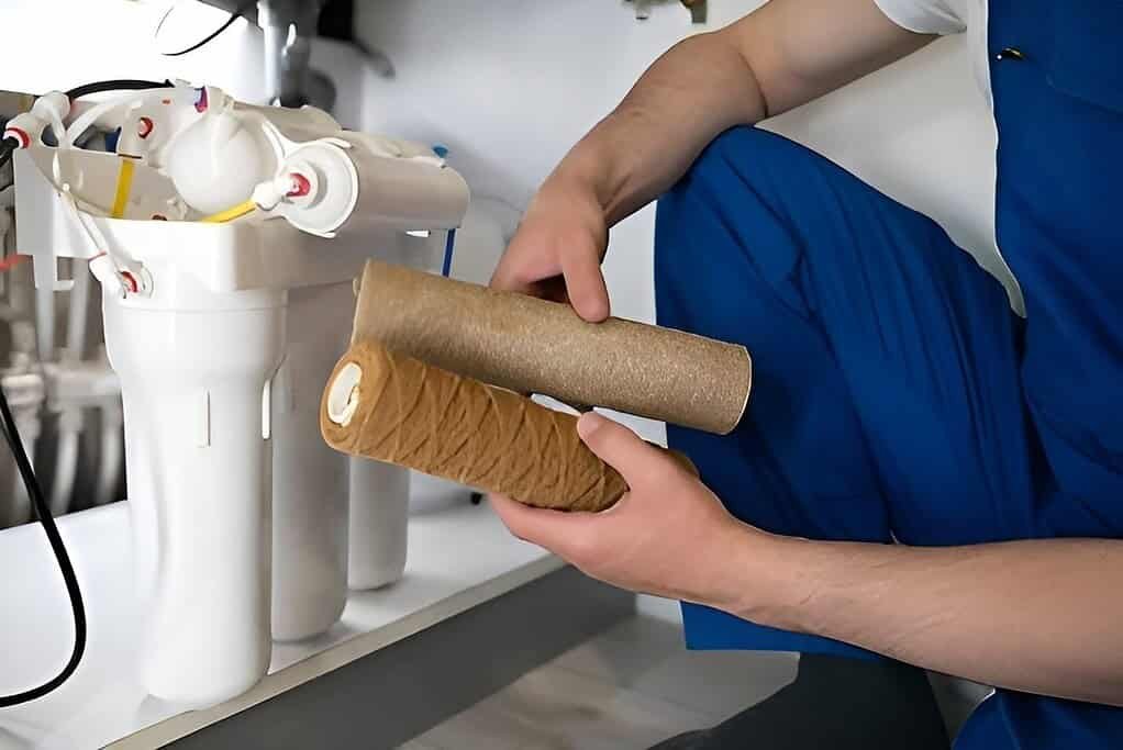 10 Easy Steps on How to Change Water Filter Cartridge